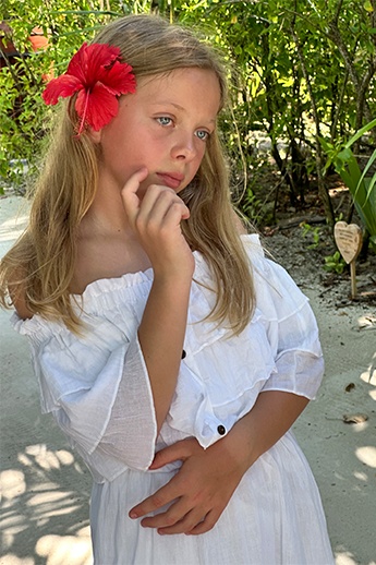 Model Sedcard Macie ID20338